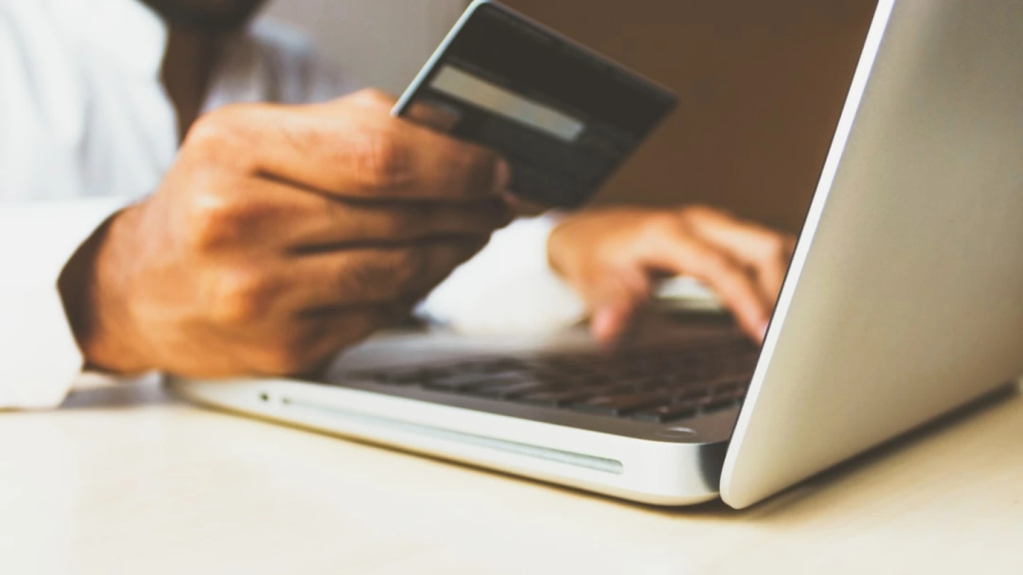 Best Travel Credit Cards in 2025 for Luxury Travel Rewards